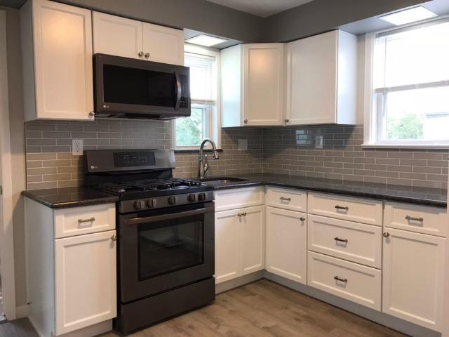 166 Carmita Ave # 2