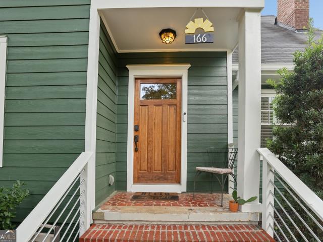 166 Carter Avenue SE
