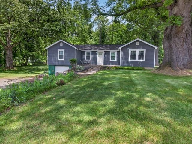 166 Ayrault Rd, Fairport, NY 14450