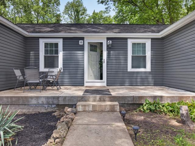 166 Ayrault Road