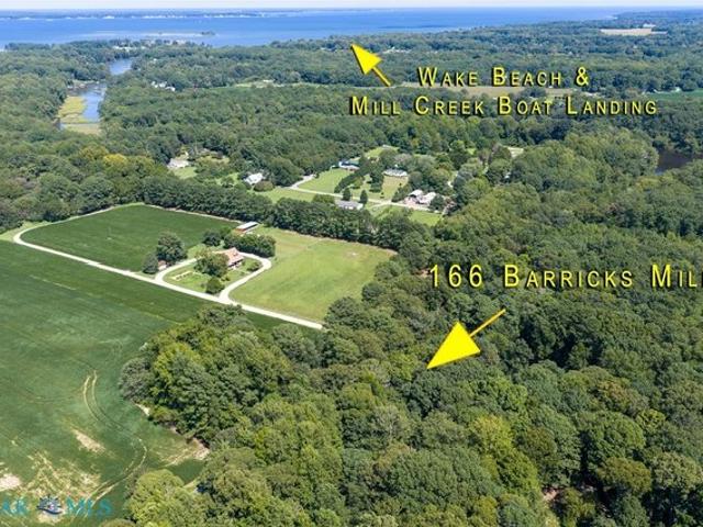 166 Barricks Mill Rd, Topping, VA 23169