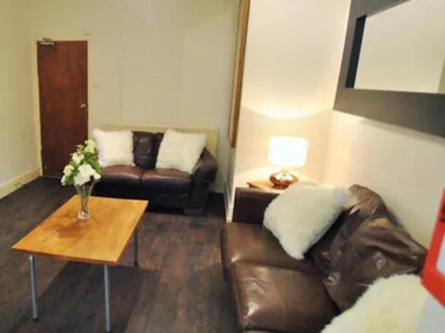 166 Brailsford Road, Manchester, M14 6PZ, United Kingdom | 5 bed townhouse for rent #112946829 | Rentberry