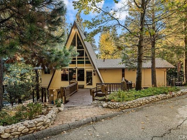 166 Brentwood Dr, Lake Arrowhead, CA 92352