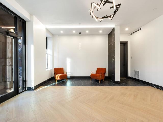 166 Hancock Ave # G02
