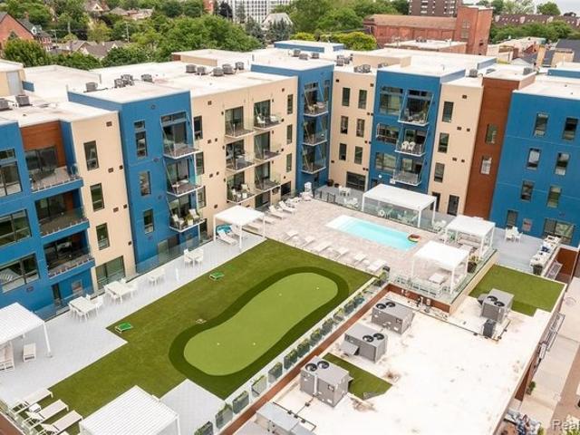 166 Oak St Apt 304, Wyandotte, MI 48192