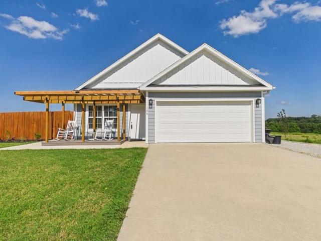 166 N Section Line Dr, Cotter, AR 72626