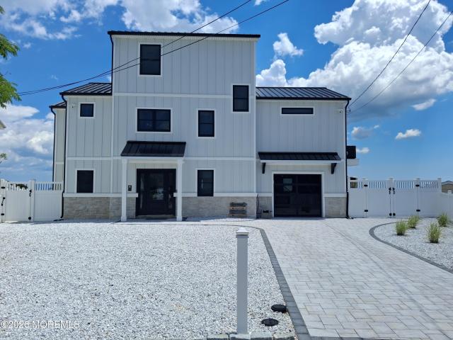 166 N Spinnaker Drive