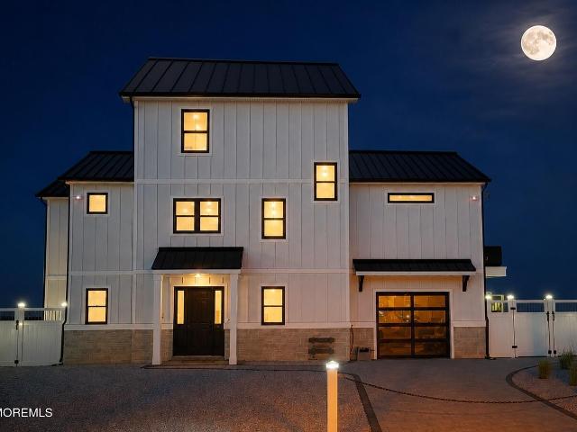 166 N Spinnaker Drive