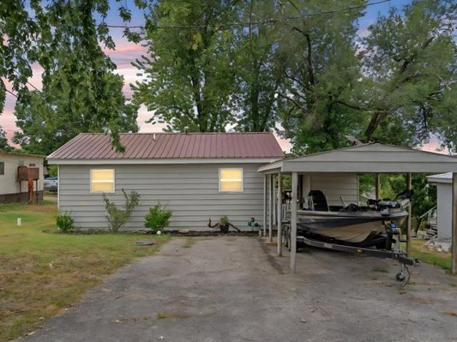 166 Seaman St, Cape Fair, MO 65624