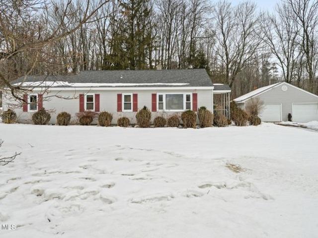 166 Potter Rd, Amsterdam, NY 12010