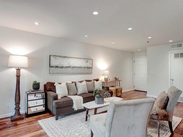 166 Pelican Ln, Novato, CA 94949