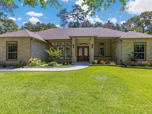 166 Rim Rock Rd, Huntsville, TX 77340