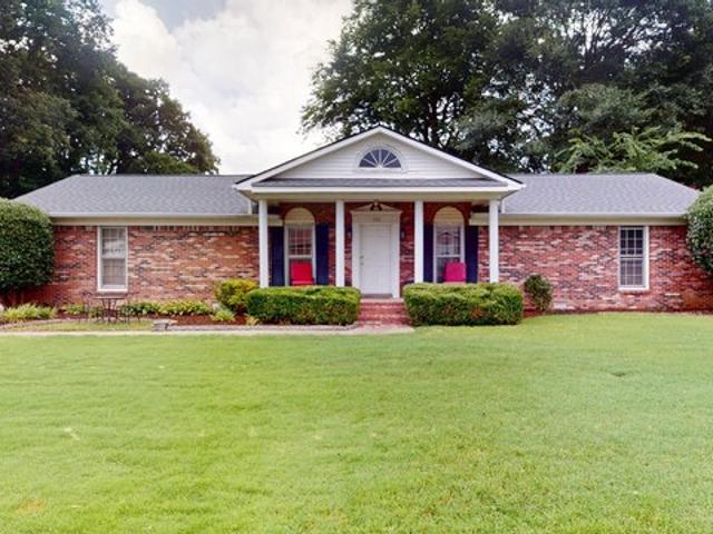 166 Woodside Ln, Dyersburg, TN 38024