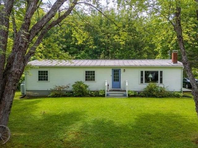 166 Washington St, Camden, ME 04843