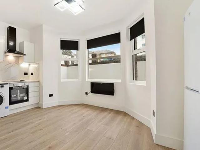 166 Willesden Lane, Brondesbury Park, London, NW6 7PQ, United Kingdom | 4 bed apartment for rent #139068980 | Rentberry