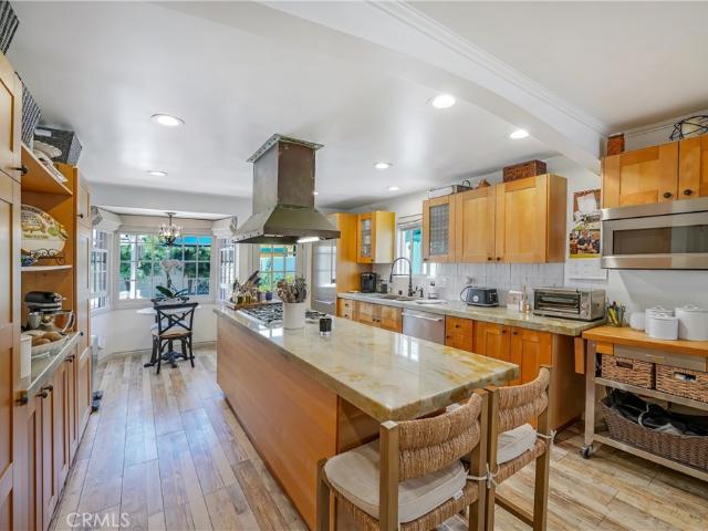 16742 Bayview
