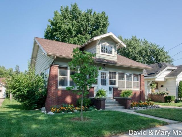 1674 Cleveland Ave SW, Wyoming, MI 49509