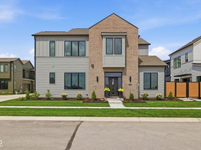 1674 Coach Dr, Westfield, IN 46074