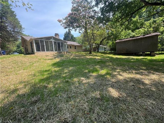 1674 Village Place