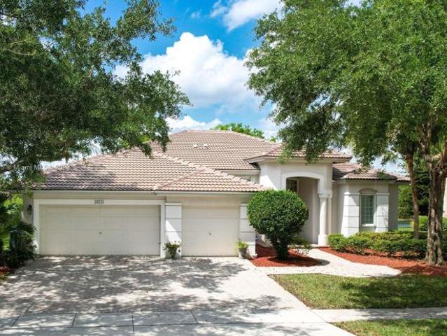 16751 20th St NW, Pembroke Pines, FL 33028