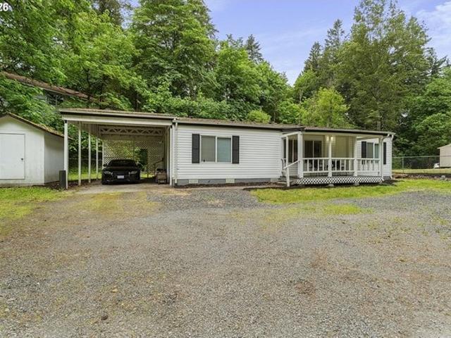 16755 S Livesay Rd, Oregon City, OR 97045