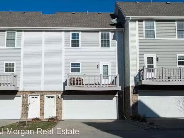 16758 Laurel Plaza 16758 Laurel Plz