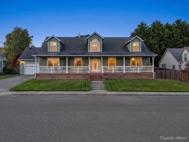 1675 Camellia Dr, McKinleyville, CA 95519