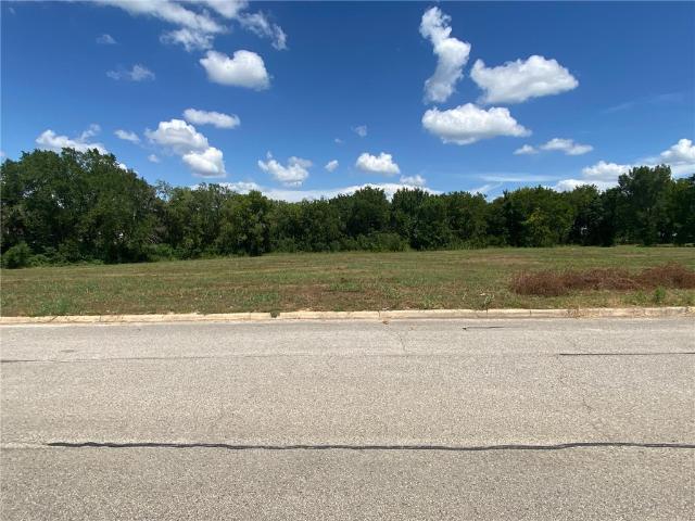 1675 E Highway 290