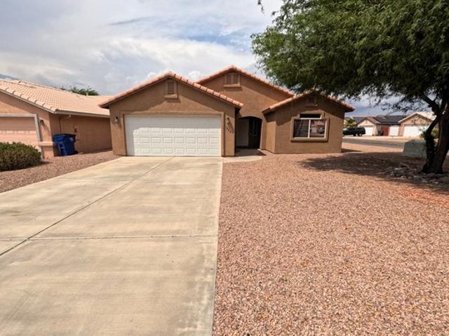 1675 E Segovia Way, Fort Mohave, AZ 86426