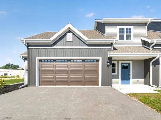 1675 Reigle Dr Unit 1, Kewaskum, WI 53040