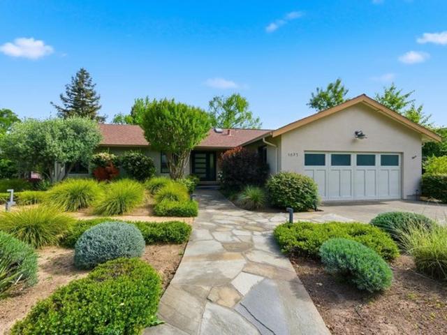 1675 Sylvaner Ave, Saint Helena, CA 94574