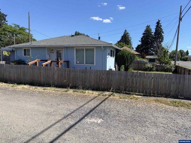 1675 S Second St Unit A, Lebanon, OR 97355