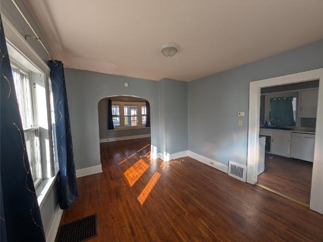 1675 W 9TH Street