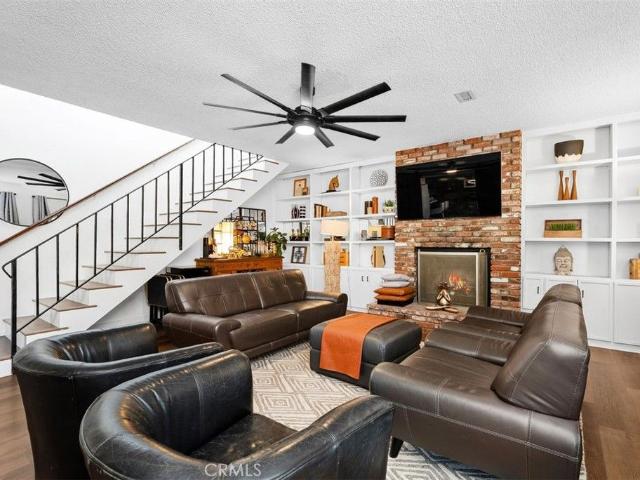 1675 W Mells Lane, Anaheim, US, CA