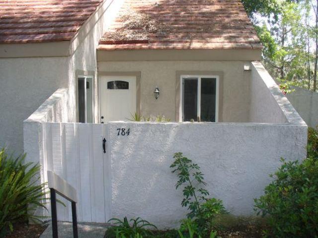 $1675 / 2br 925ft² 2bed End Unit Condo, 3 Patios, Garage Thousand Oaks off Lynn map