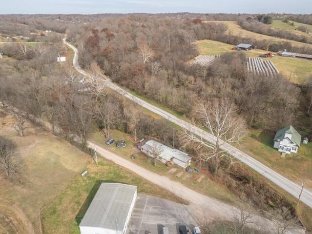 16764 Fletcher Rd, Fayetteville, AR 72704