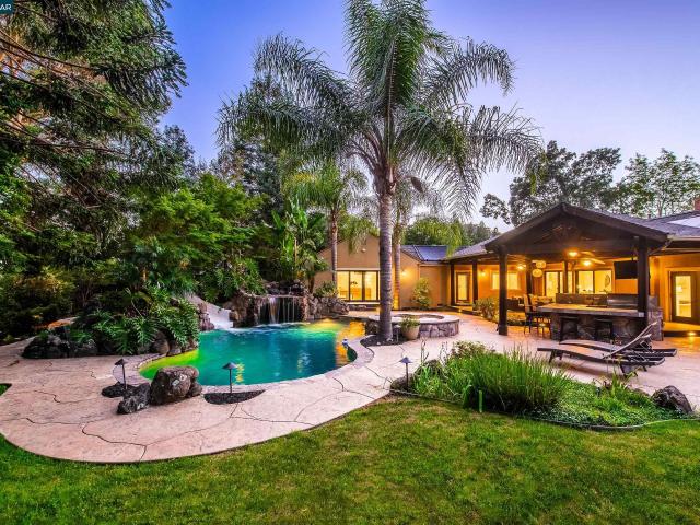 1676 Foothill Park Circle