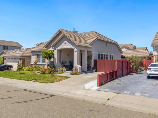 1676 Hickam Cir