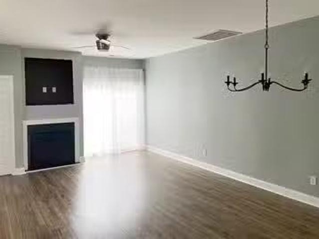 1676 Honeybee Lane 1 1676 Honey Bee Ln #1