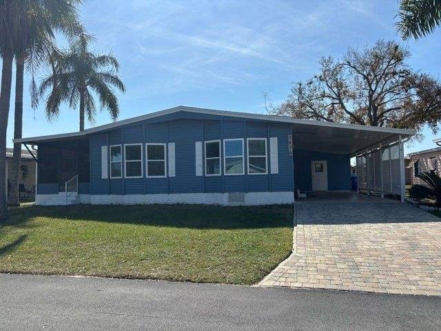 1676 Walking Horse Dr, Lakeland, FL 33810