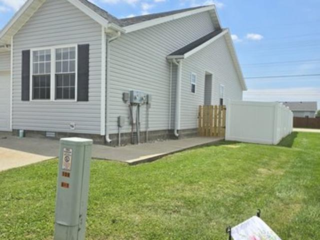 1677 W Kole Dr, Greensburg, IN 47240