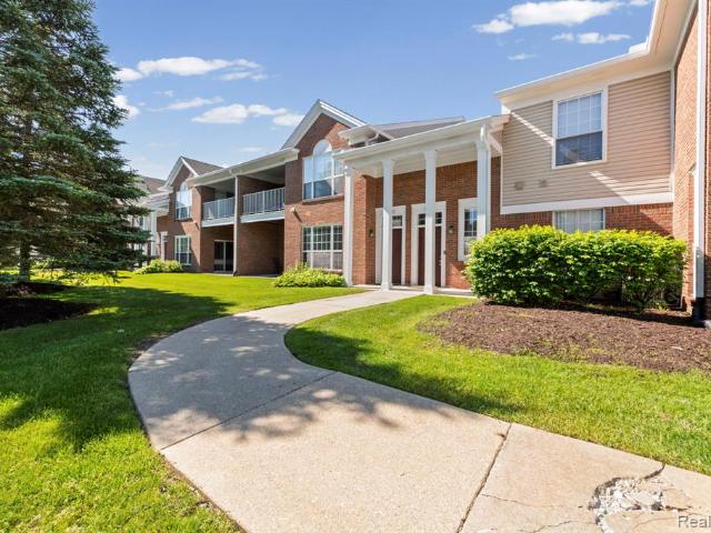16789 Carriage Way