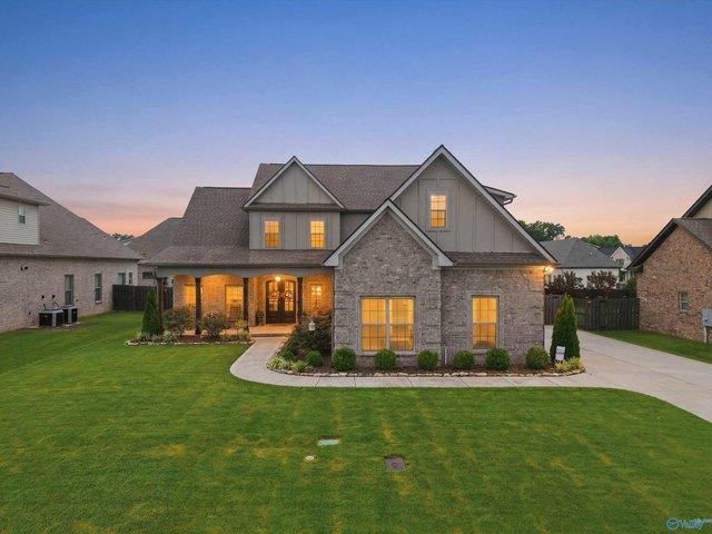 16789 Colton Ln, Athens, AL 35613