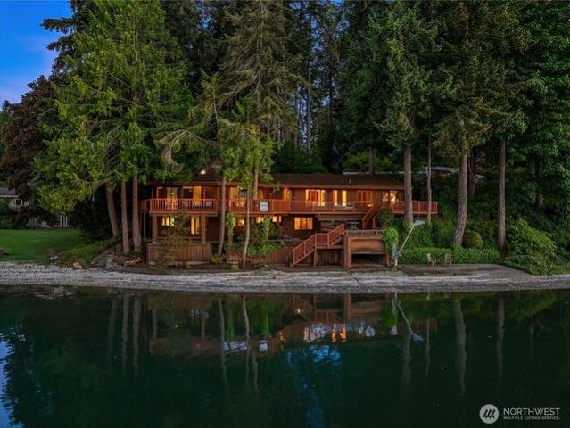 1678 NE Jacobson Rd, Poulsbo, WA 98370