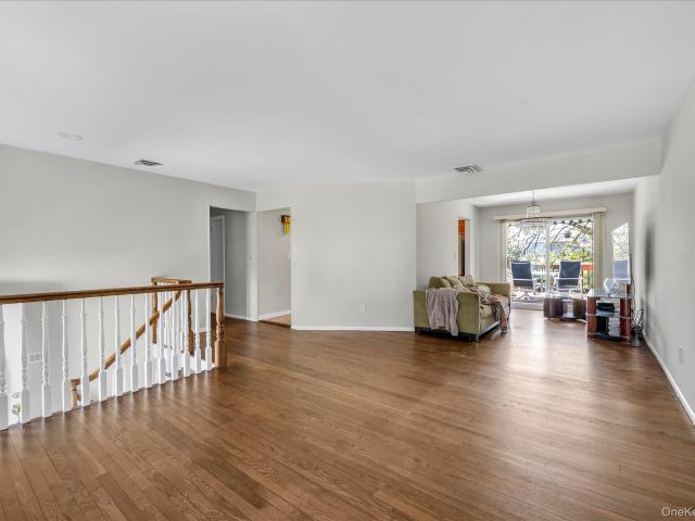 1678 Park Avenue