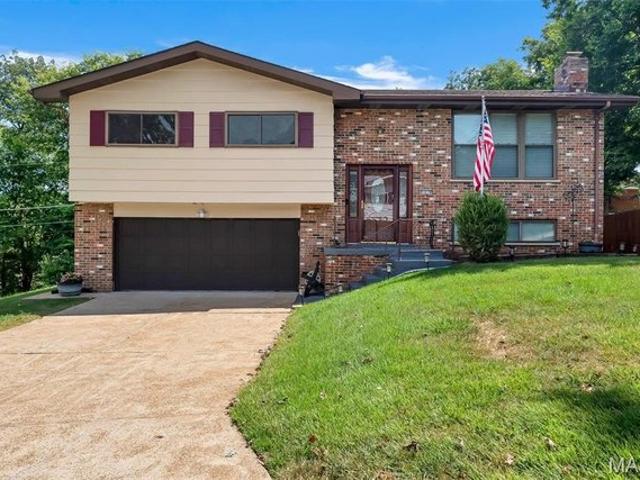 1678 Twin Oaks Dr, Arnold, MO 63010