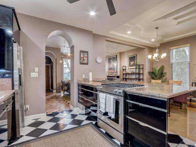 1679 N Cass St, Unit 1681
