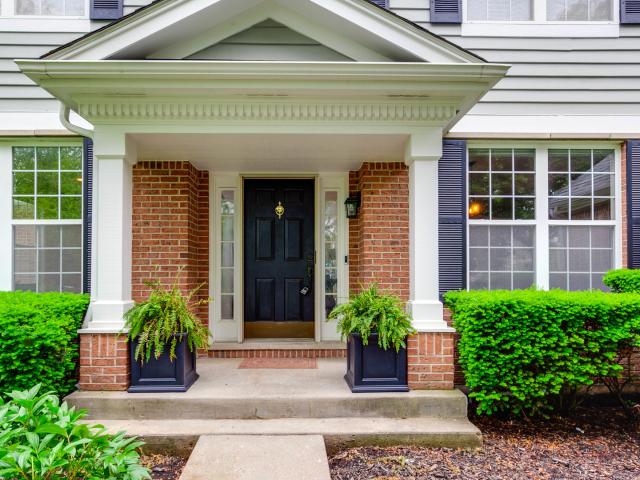 1679 N Stanwich Road