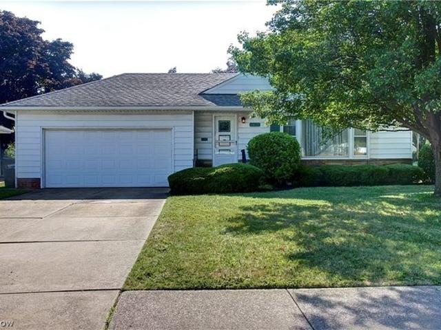 1679 Chelmsford Rd, Mayfield Heights, OH 44124