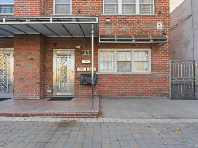 1679 Unionport Road